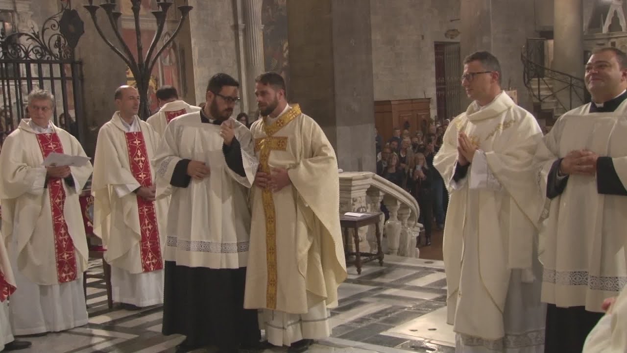 Due nuovi Sacerdoti nella Diocesi - YouTube