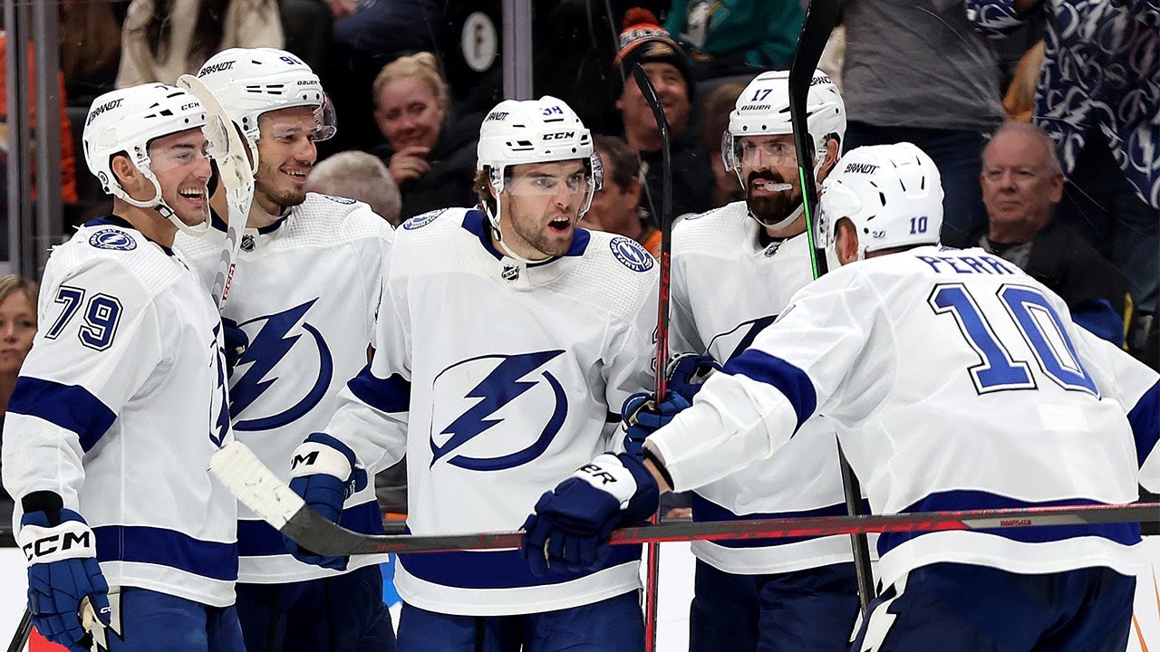 It's another clutch power-play goal from the Lightning - YouTube