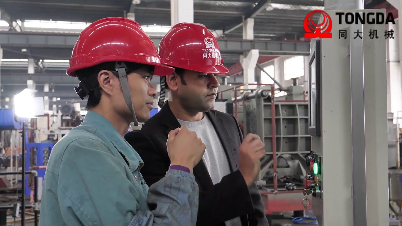 Tongda Machine blow moulding machine - YouTube