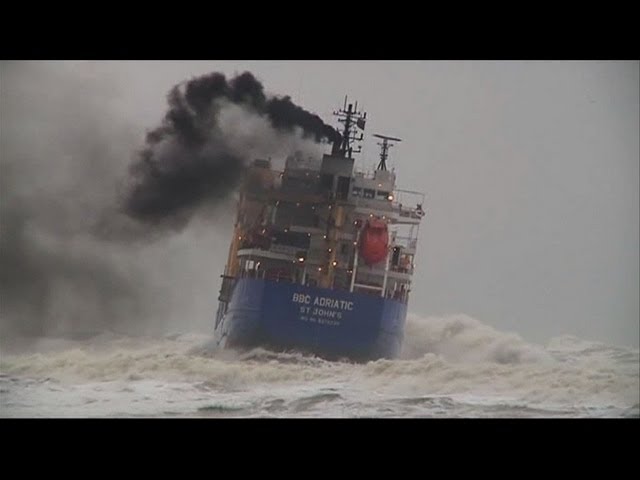 Sinking Ship During Storm 10,100+ Sinking Ocean Stock Photos, Pictures