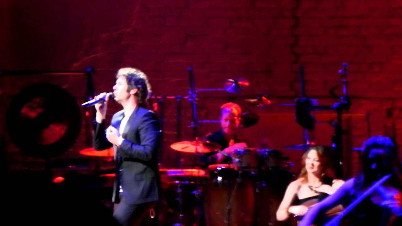 Alla Luce Del Sol - Josh Groban live - YouTube
