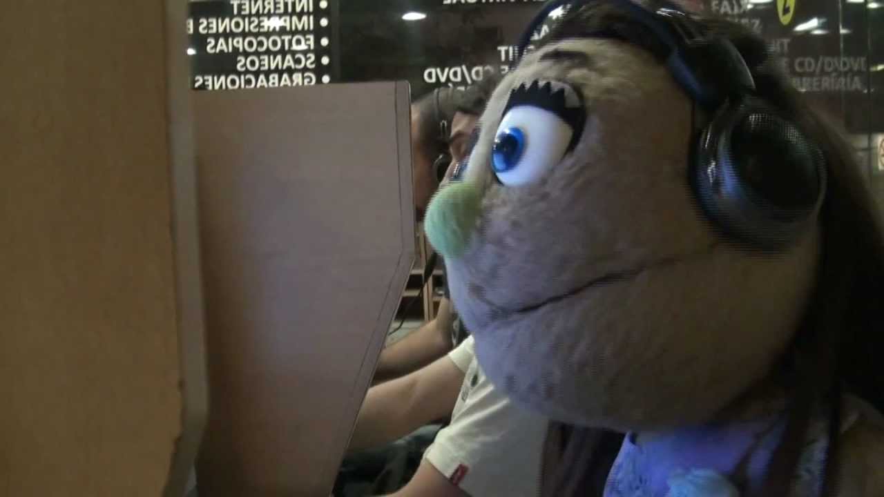 Kate Monster - VUELVE AVENIDA Q - Argentina - YouTube