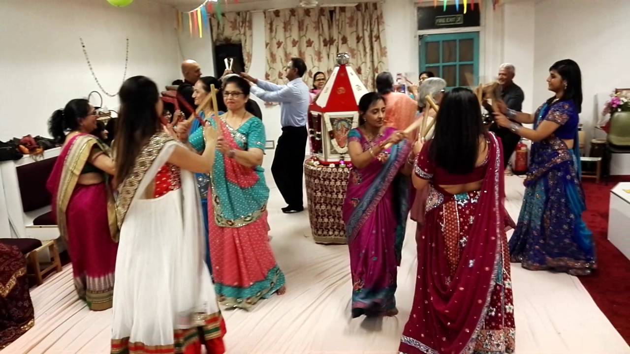 Navratri at Telford Temple - 2016 - 20161001 211809 - YouTube