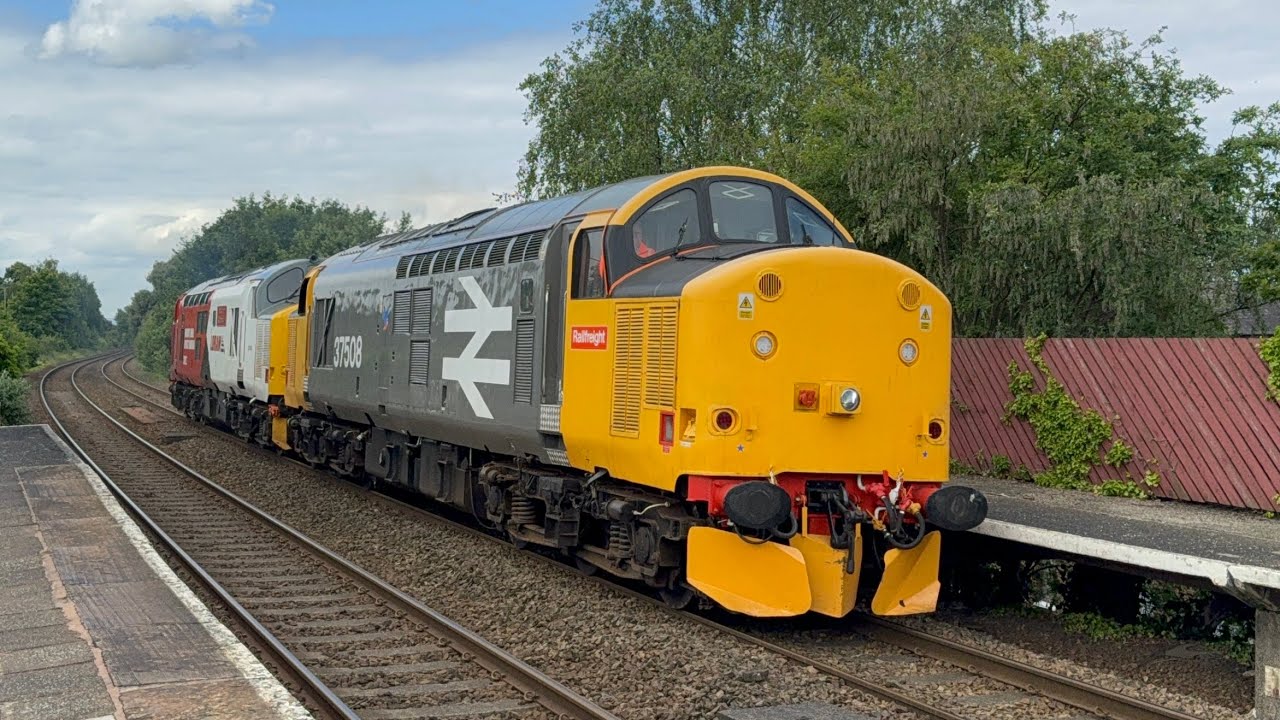 Chasing Loram 37508 + 37418, Varamis Rail Class 321’s & Ex DRS 37425 at ...