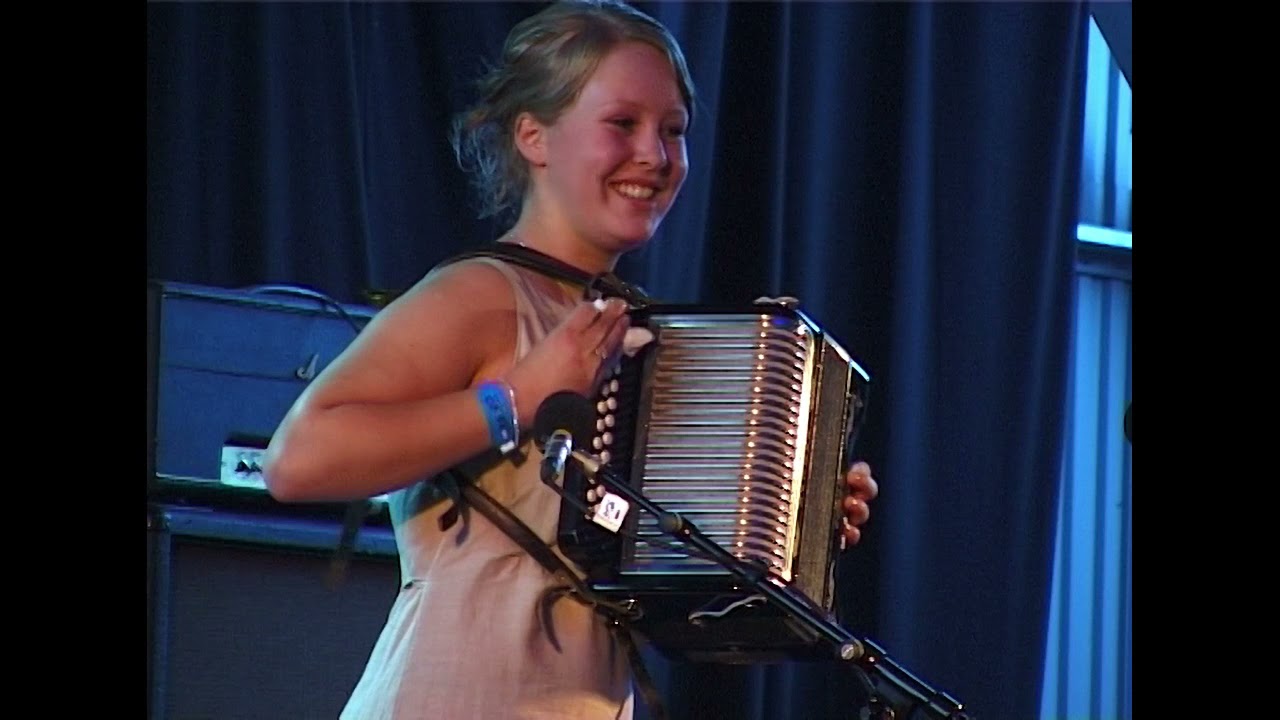 Titano 2002 toraderkappleiken - Trude Saatvedt Lien - YouTube