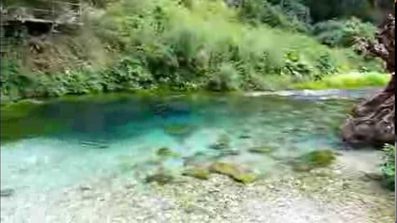 Syri i Kalter - Albania - YouTube
