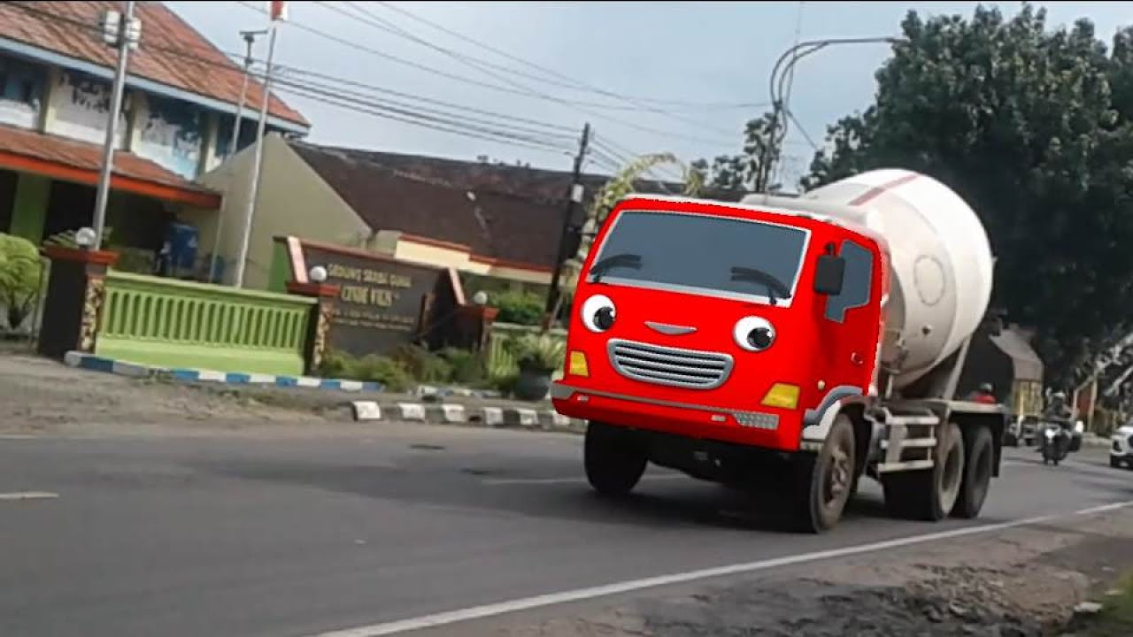 Di Markas Truk Oleng Lewat Truk Molen dan Truk Konte Lalu Berubah Jadi ...