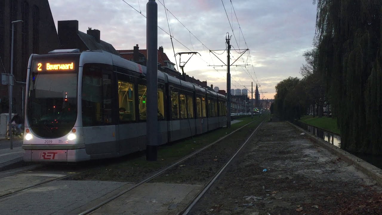 RET tram lijn 2 vertrekt richting Beverwaard (omleiding) - YouTube