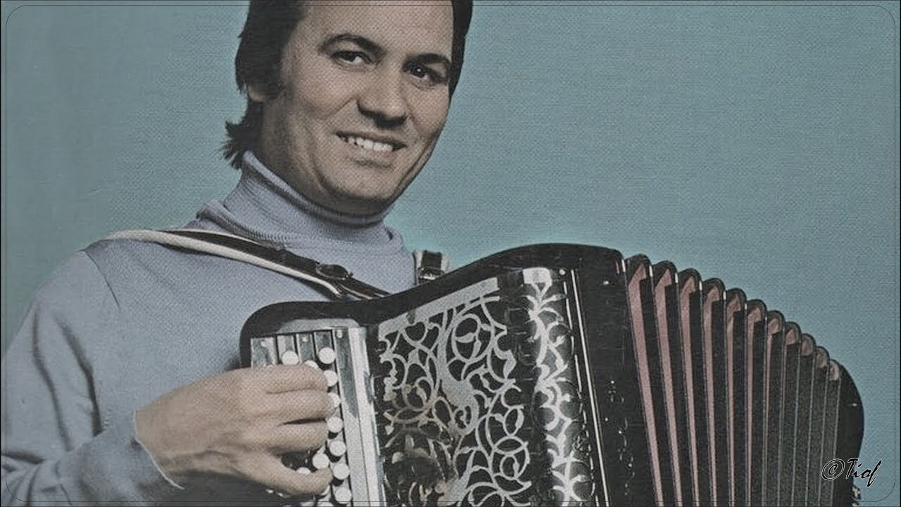 Marcel AZZOLA - Salut l'Artiste - YouTube