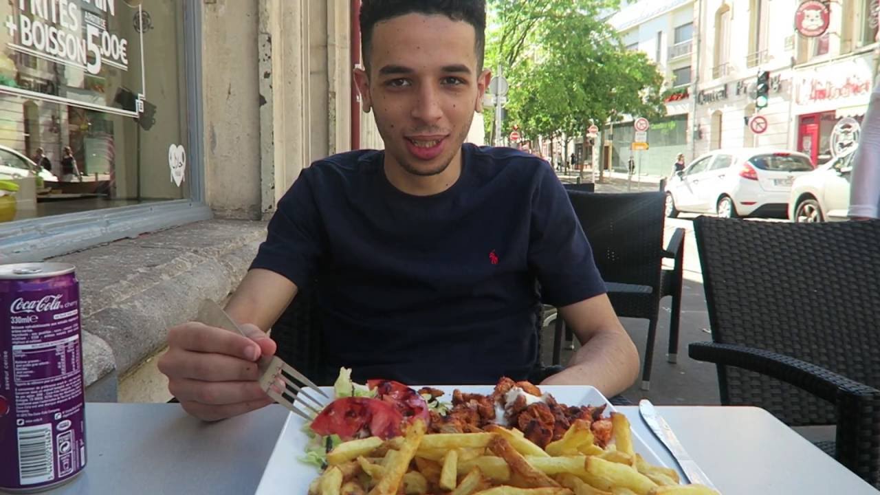 VLOG 6 : LE QUOTIDIEN DE UNWIN - YouTube