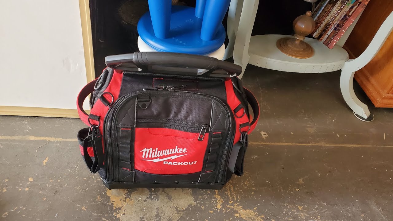 Milwaukee packout 15" structured tool bag ya $269 - YouTube