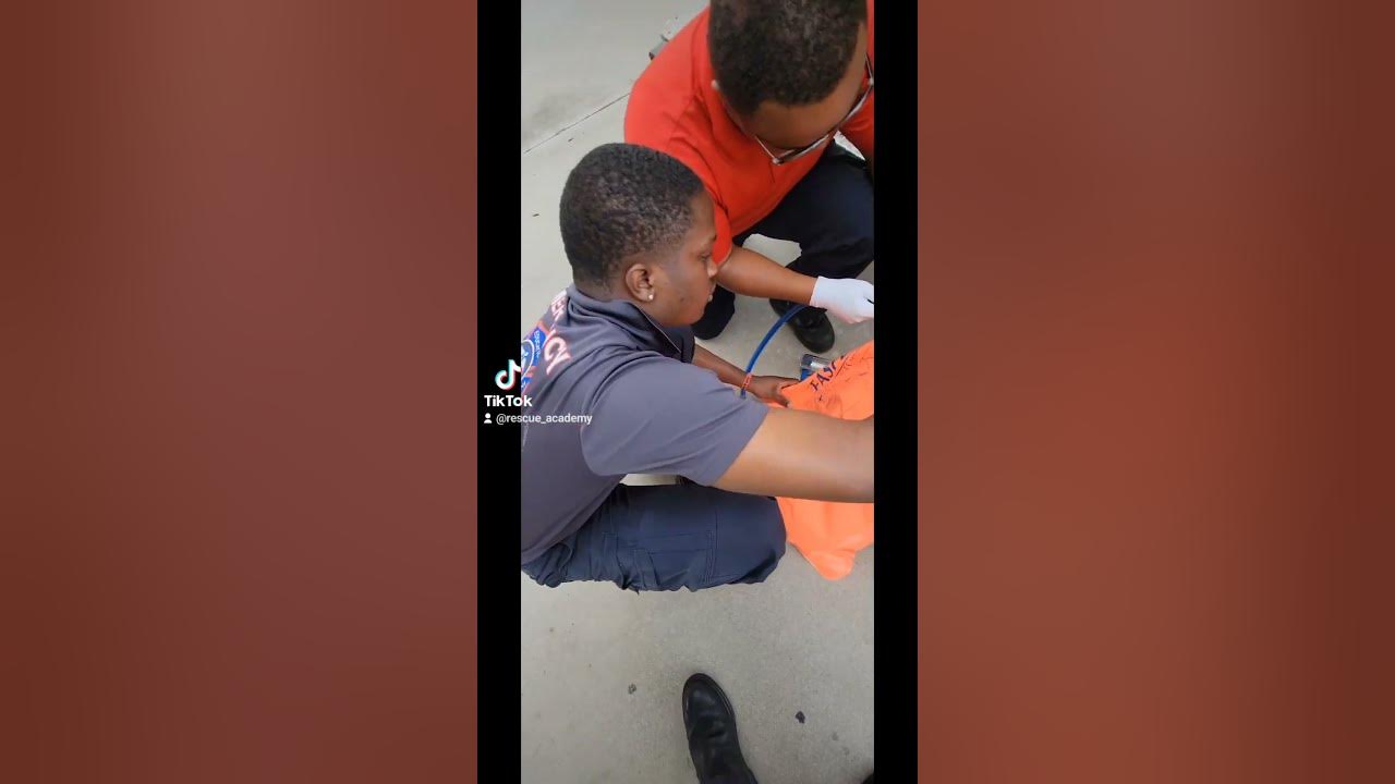 Paramedic Training 🚒🚑 with vacuum splint #emt #medical #paramedic #ems ...