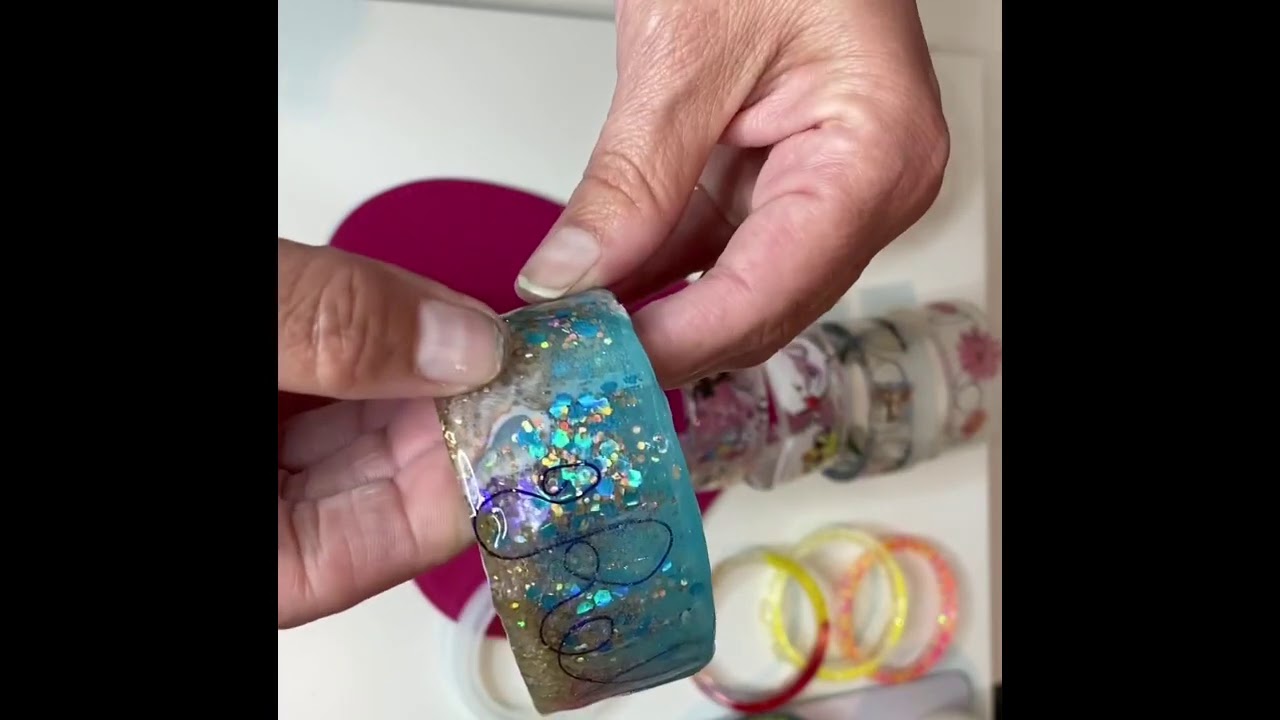 My first attempt at epoxy resin bracelets and what I learned. - YouTube