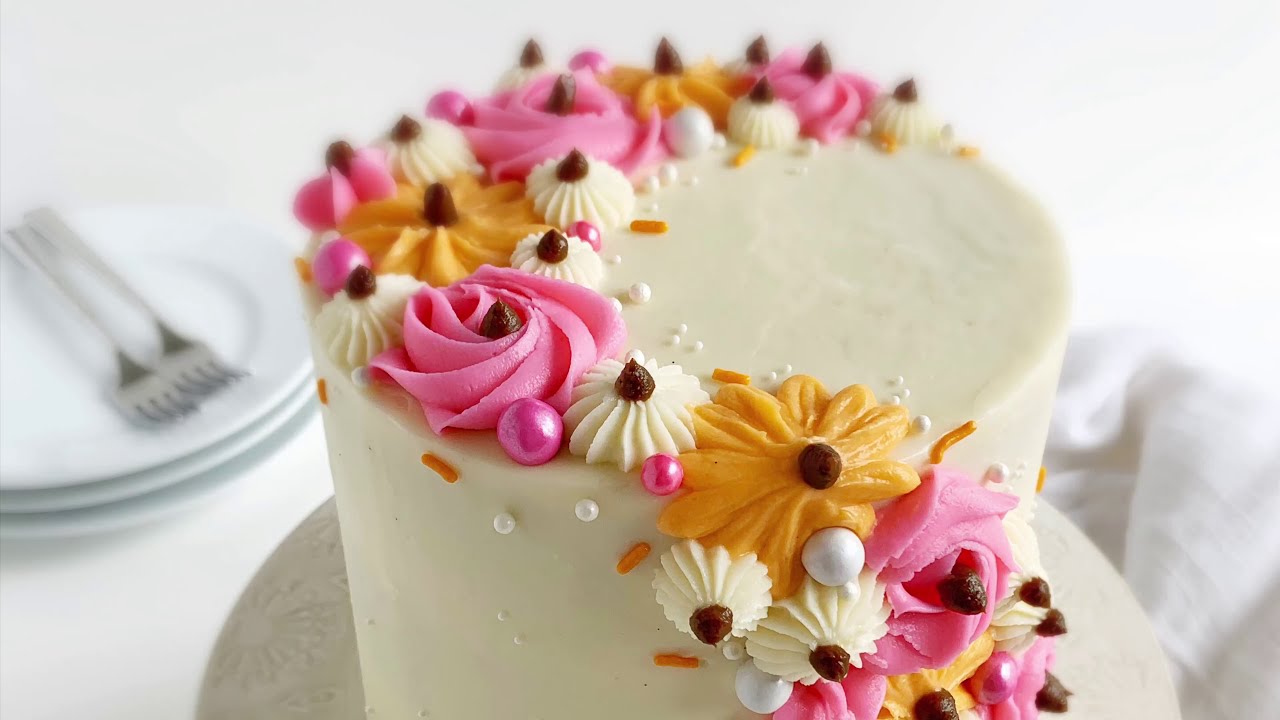 Flower cake piping - YouTube