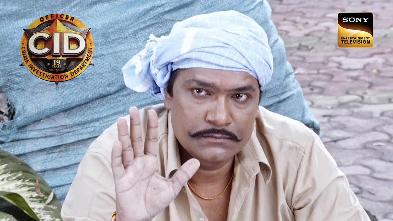 Crime Investigation के लिए Abhijeet बना Street Seller | CID | Men In ...