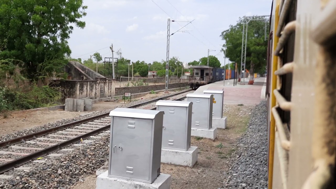 Falna Railway station sabarmati jodhpur passenger train at Falna ...