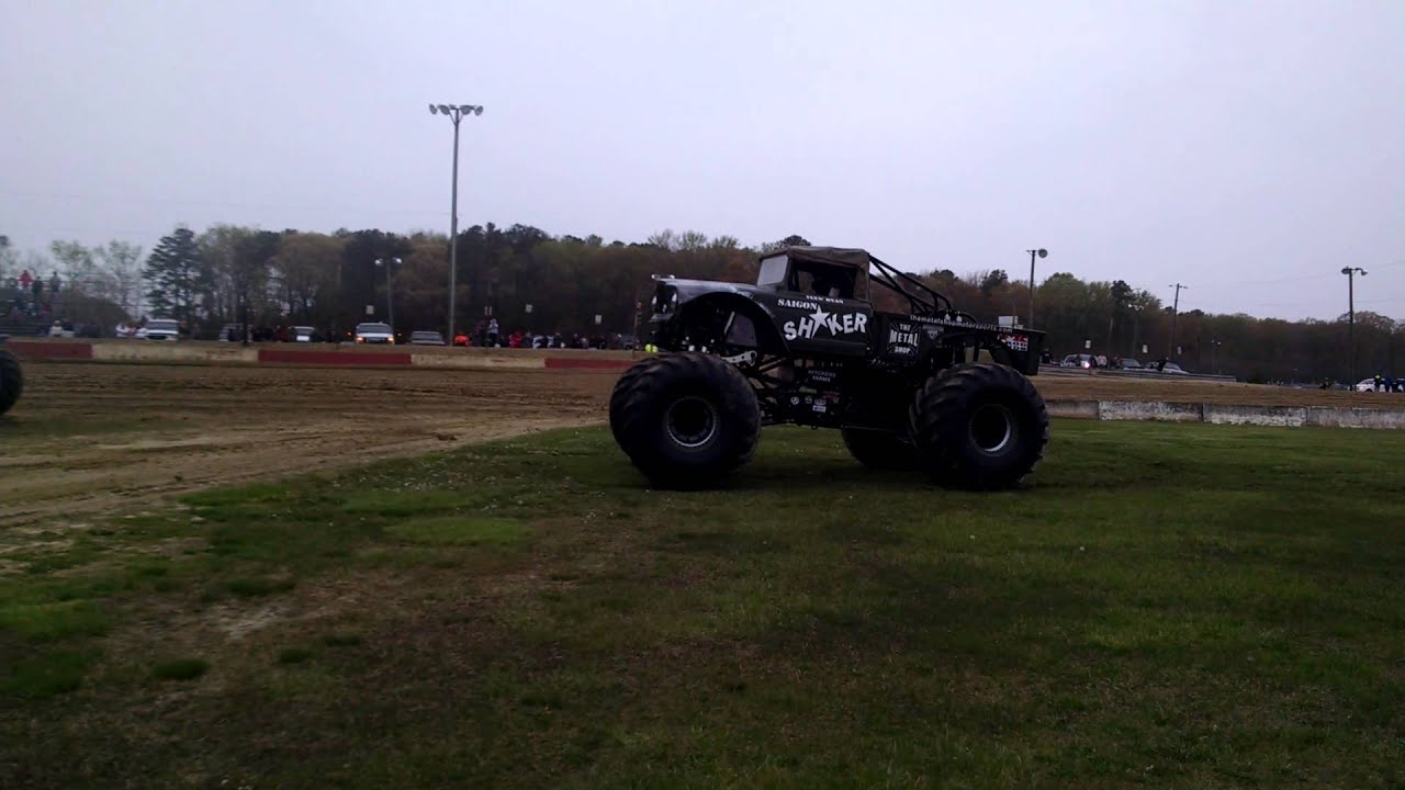 Saigon Shaker, Delaware International Speedway(1) - YouTube