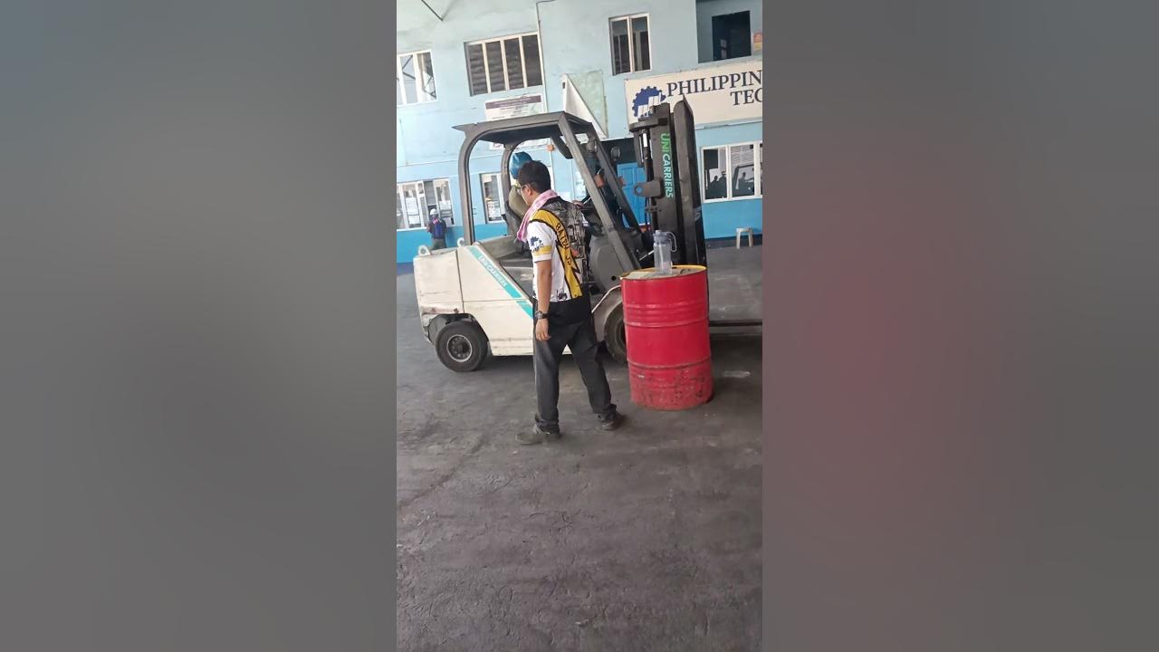 Forklift operator training - YouTube