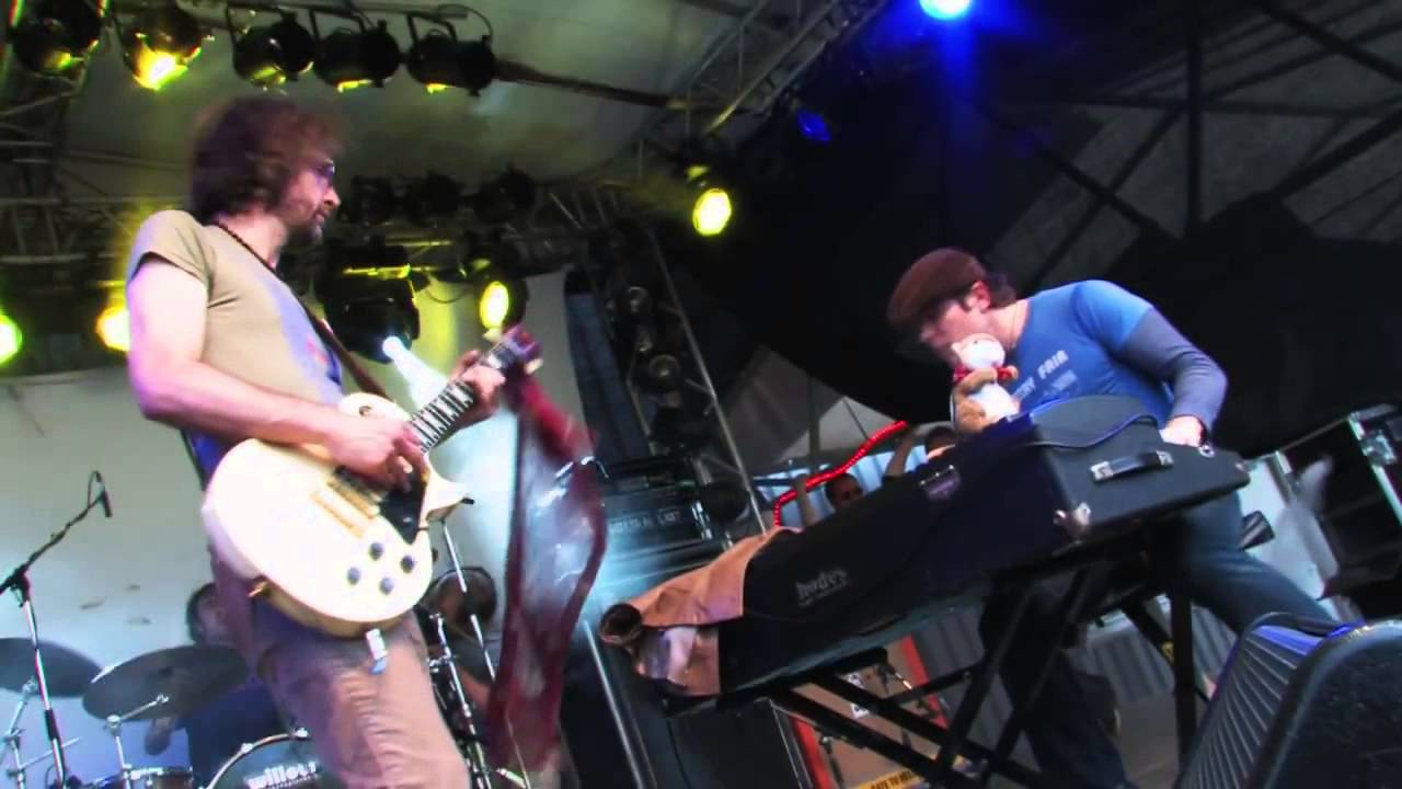 The Muggs - Rattlesnake Shake - Live At Freak Valley Festival 2013 ...