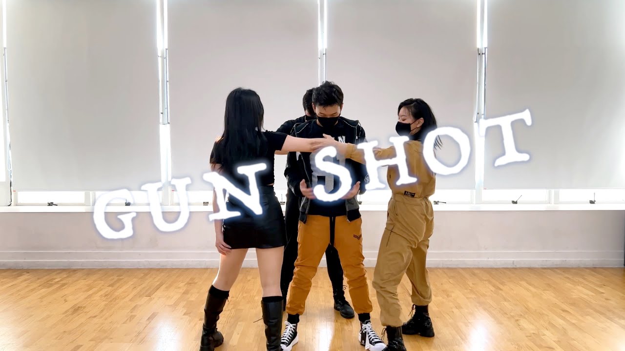 KARD(카드)-건샷(GUN SHOT) : D.LINK COVER. - YouTube