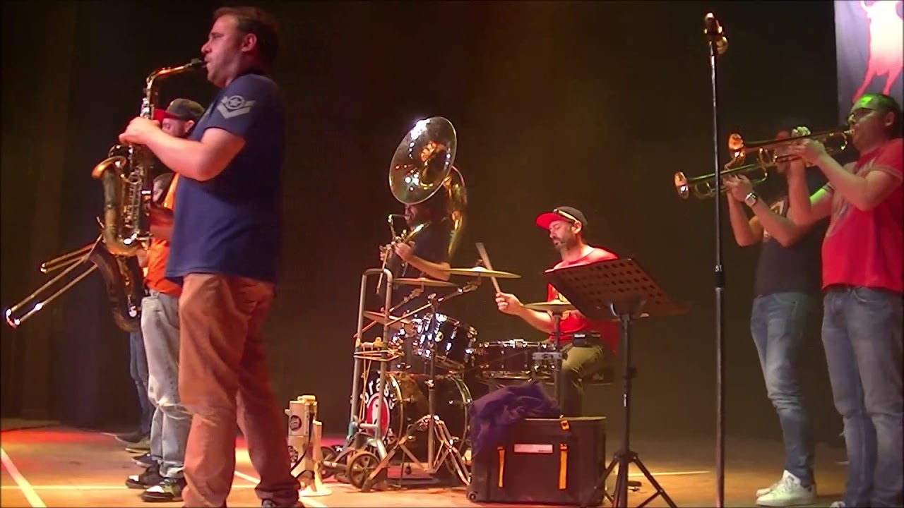 Banda Fiesta 2019 - Brass Délirium - YouTube