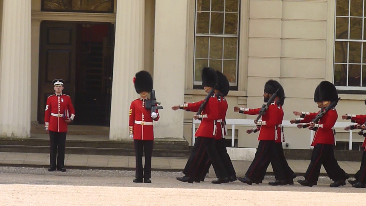 1st Battalion Coldstream Guards - YouTube