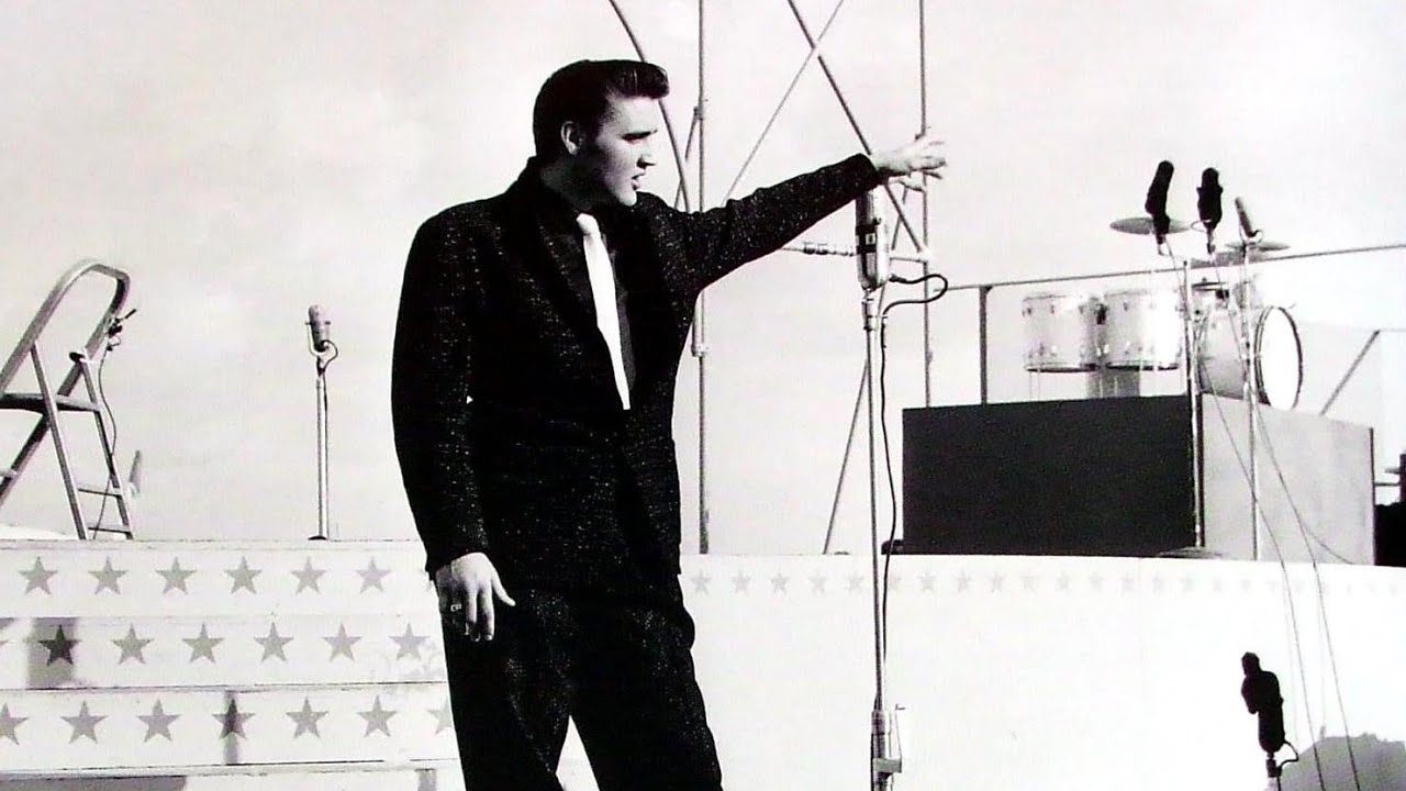 The Milton Berle Show ~ April 3, 1956 🎙️ Elvis Presley ⚡ - YouTube