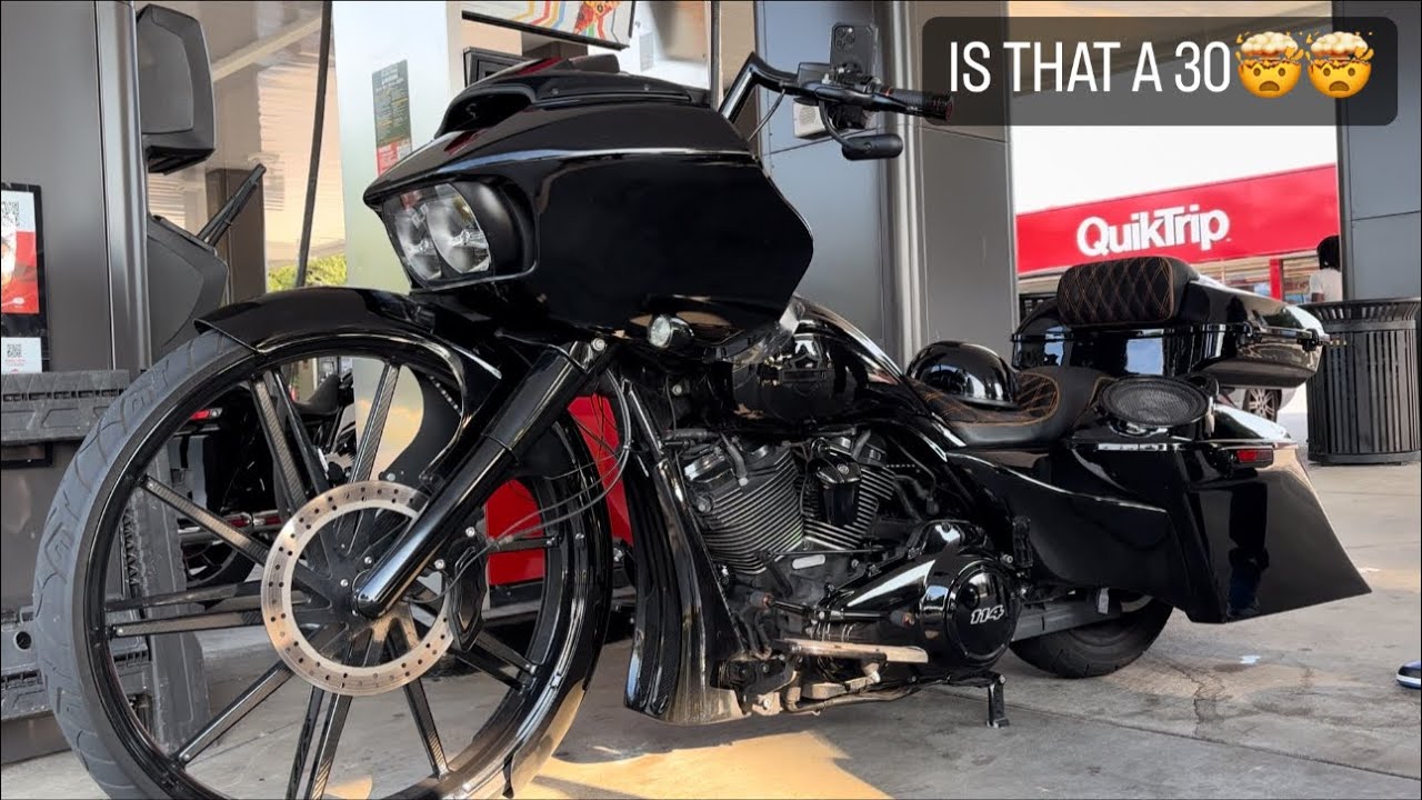 Bike night going crazy once again - YouTube