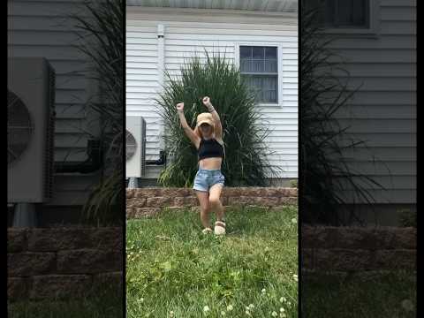 TINY TEXIE ALL MY EXES ARE FROM TEXAS!! #TINYTEXIE #DANCE #DANCING #TREND #LITTLEPERSON #SHORTS #YT