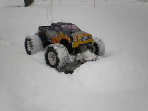 Rc Salting + Rc snow PlowIng - YouTube