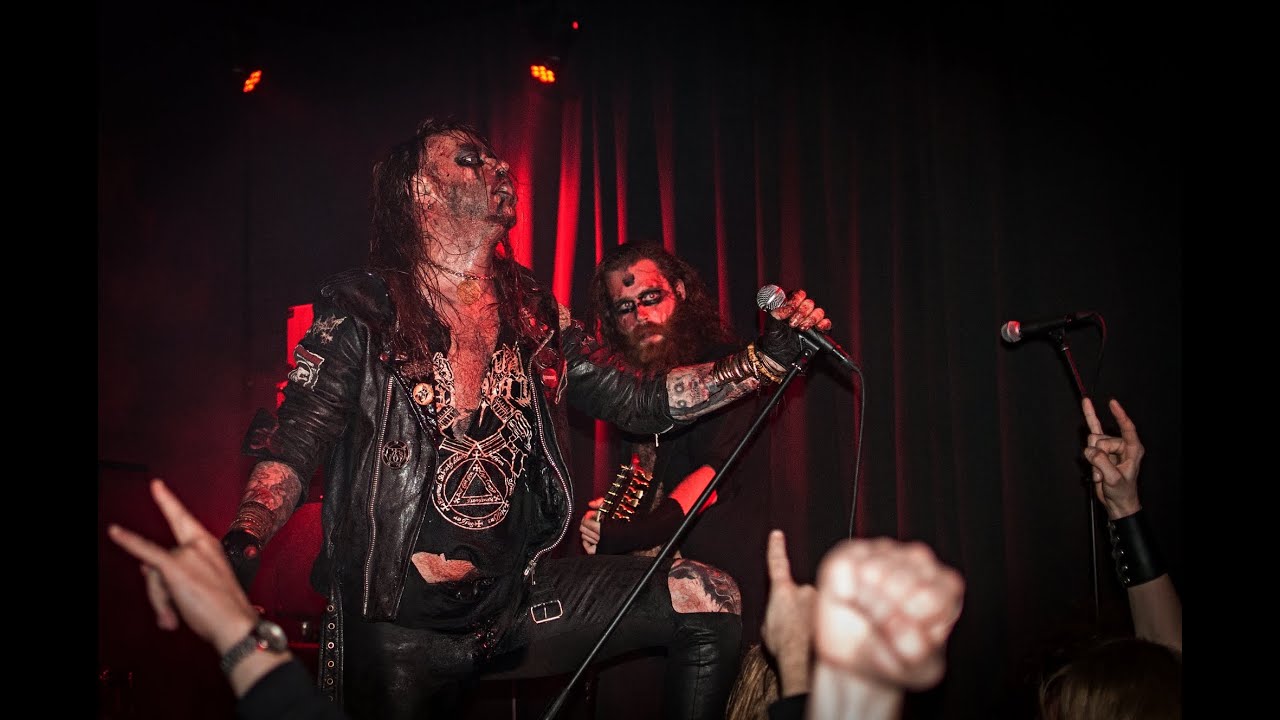 One Tail, One Head - In the Golden Light (Live @ Prague) - YouTube