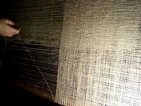 triangle loom weaving - YouTube