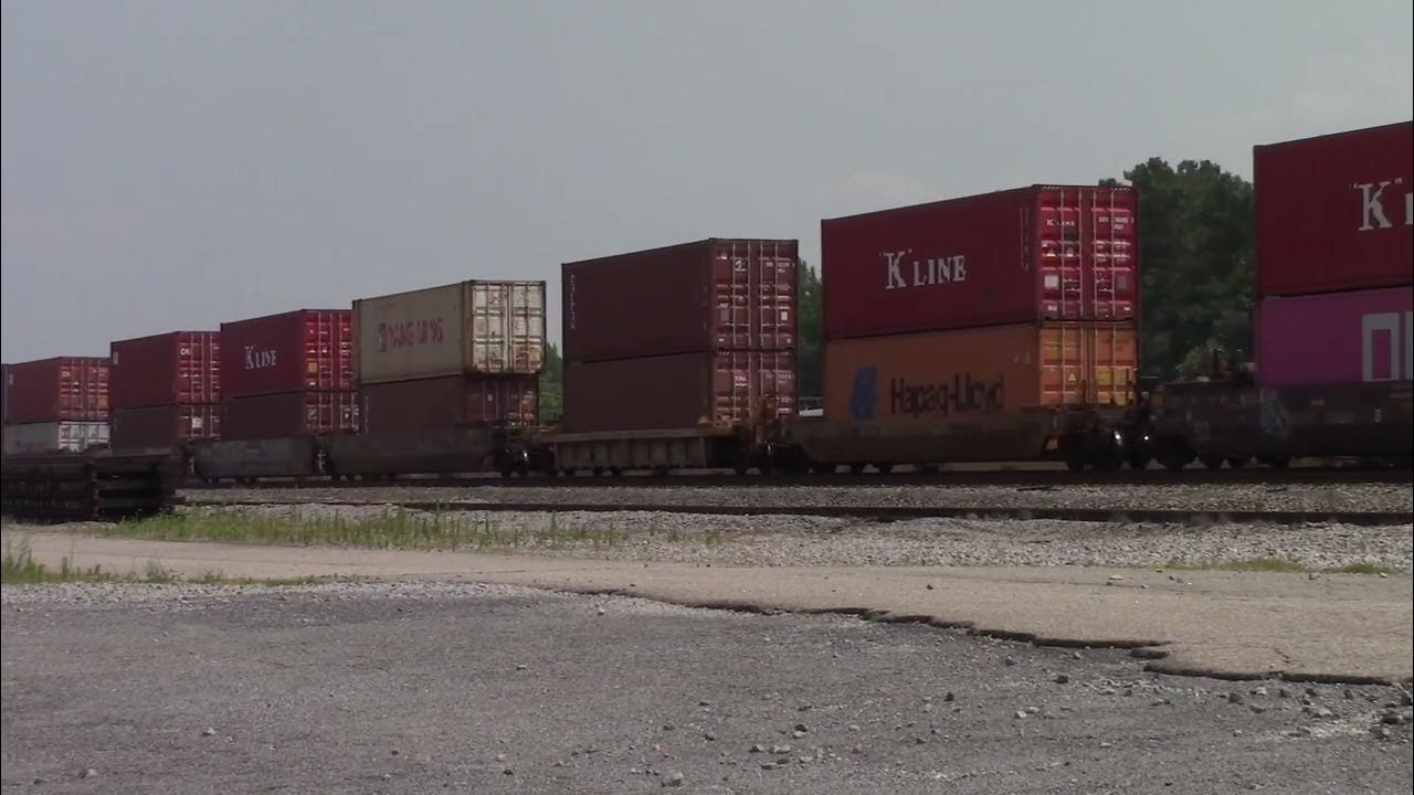 Westbound NS 1197 Leads Solo NS 4040 And UP DPU Elephant Style Trail NS 273 Intermodal Crewe VA ...