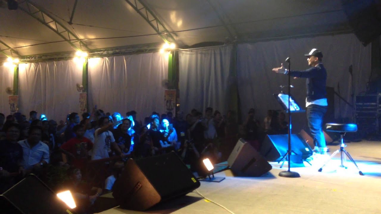 Fakhrul Razi doing Salahkah Aku feat Camouflage - YouTube