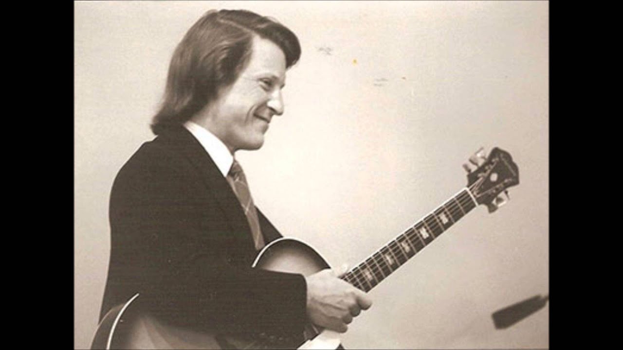 Gray Sargent Trio Plays "You Don't Know What Love Is" - YouTube