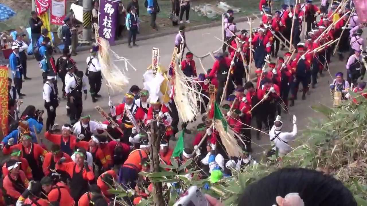 Onbashira Fest. 2010 - Shimosha Yamadashi-Eiko 御柱祭(下社山出し：曳行) - YouTube