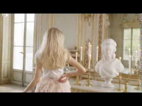 LITTLE GLORIA by VANDERBILT - Pub TV - YouTube