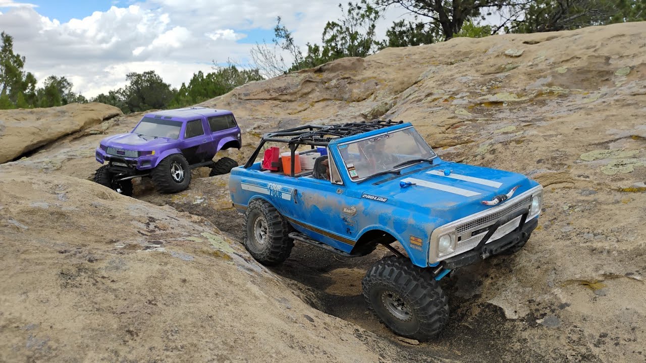 Axials 10.2 & 10.3 out for a Crawl!! - YouTube