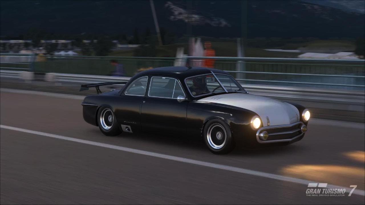 Wicked Fabrication GT 51 driving sideways - YouTube