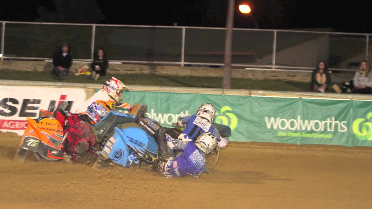 Sidecar Crash - Wayville 2011 MKII - YouTube