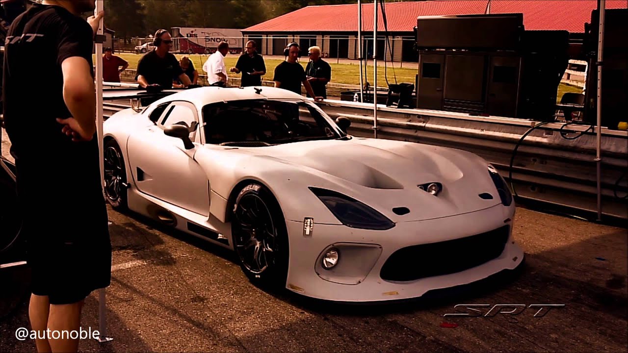 SRT Viper GTS-R in action ! - YouTube
