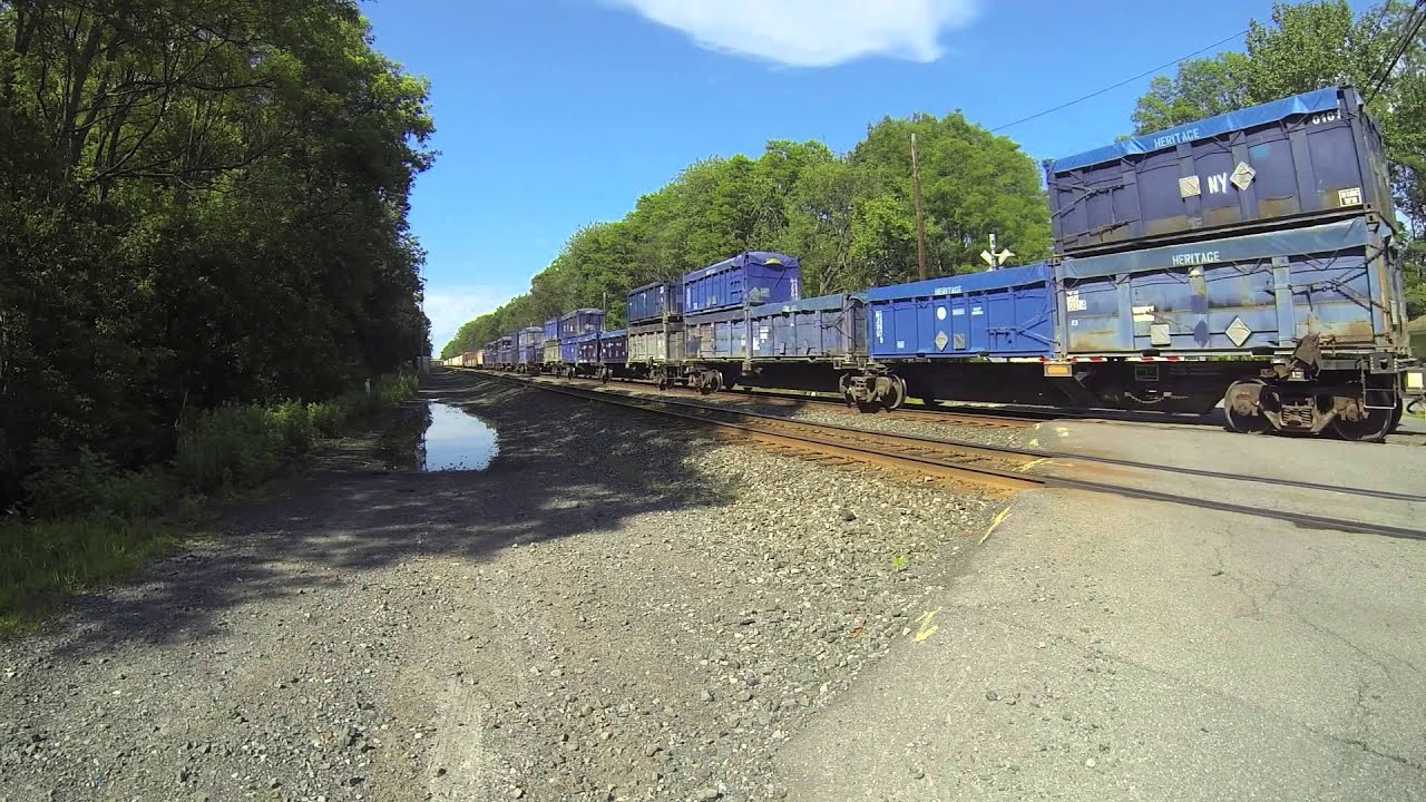 GECX tier 4 unit on CSX train (CSX Q364) - YouTube