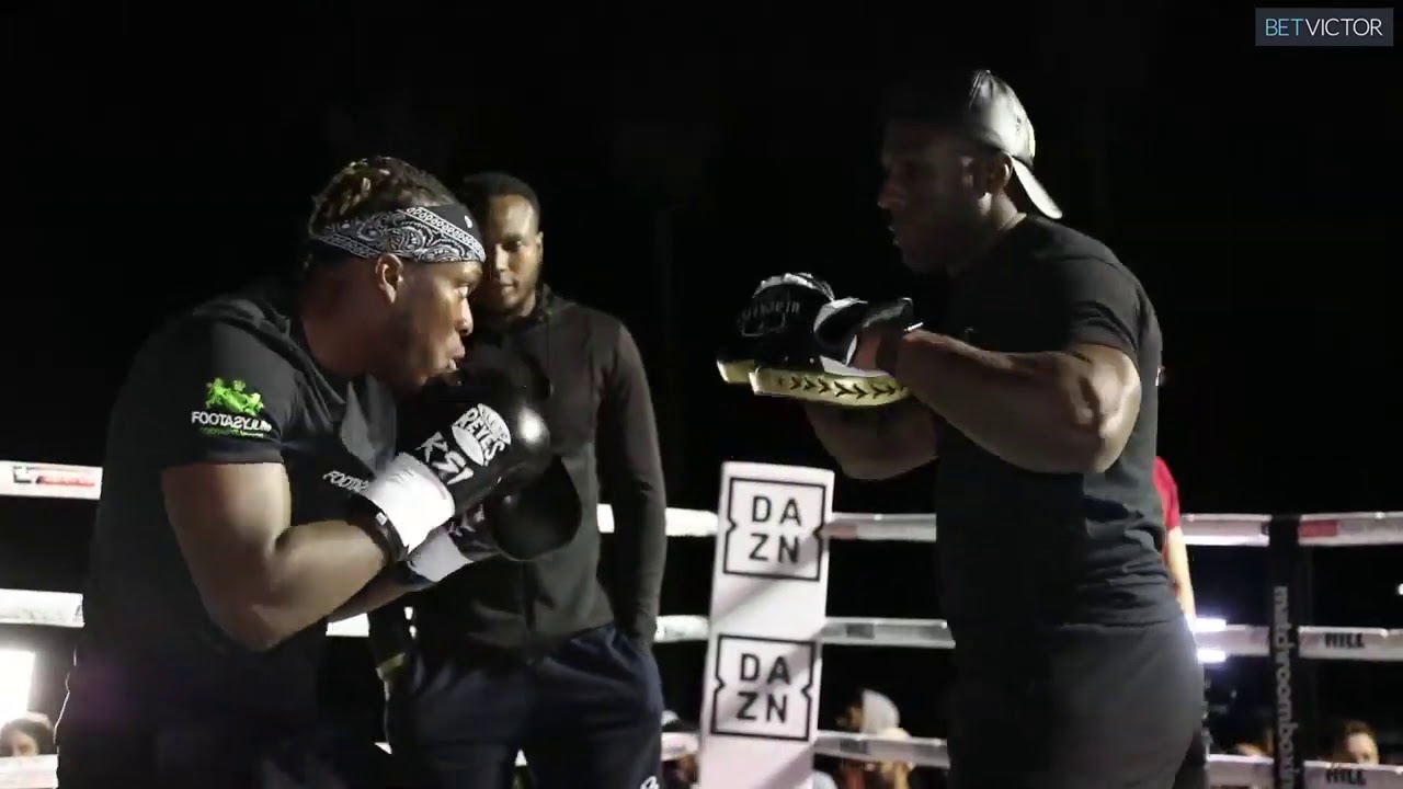 FAST HANDS FROM KSI (KSI VS LOGAN PAUL 2 PUBLIC WORKOUT) - YouTube