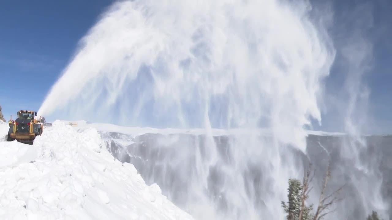 Beartooth Pass plowing ahead of schedule as opening weekend looms - YouTube