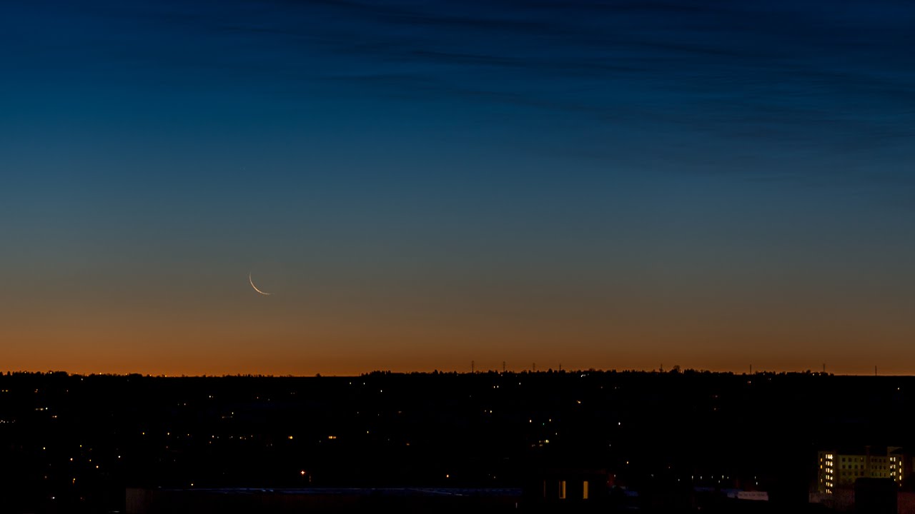 Venus, Mercury and the Moon rising - YouTube