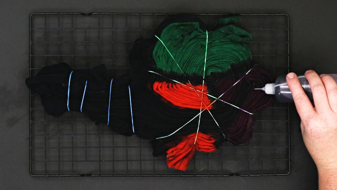 How to Tie Dye : Diagonal Split using HWI Method with OUT WHITE BRITE ...