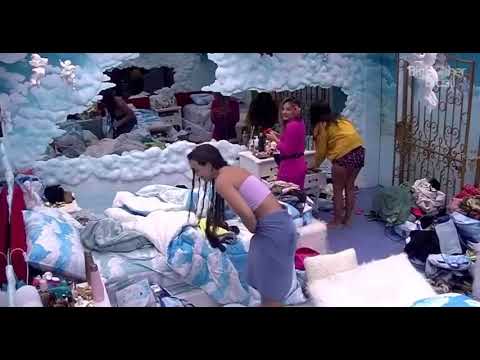 Rafa Kalimann se descuida e acaba mostrando \