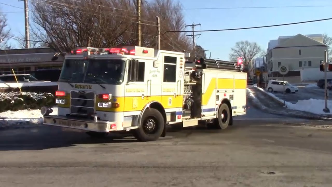 Berwyn Fire Company Engine 2-3 Responding - YouTube