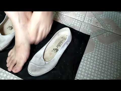 old woman feet my mother if you like  Please add my skype：leesea888 twitter:@chenhua76640294