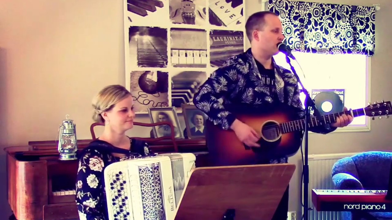 Martti Koivisto& Elina Ukkonen - Älä unhoita minua - YouTube